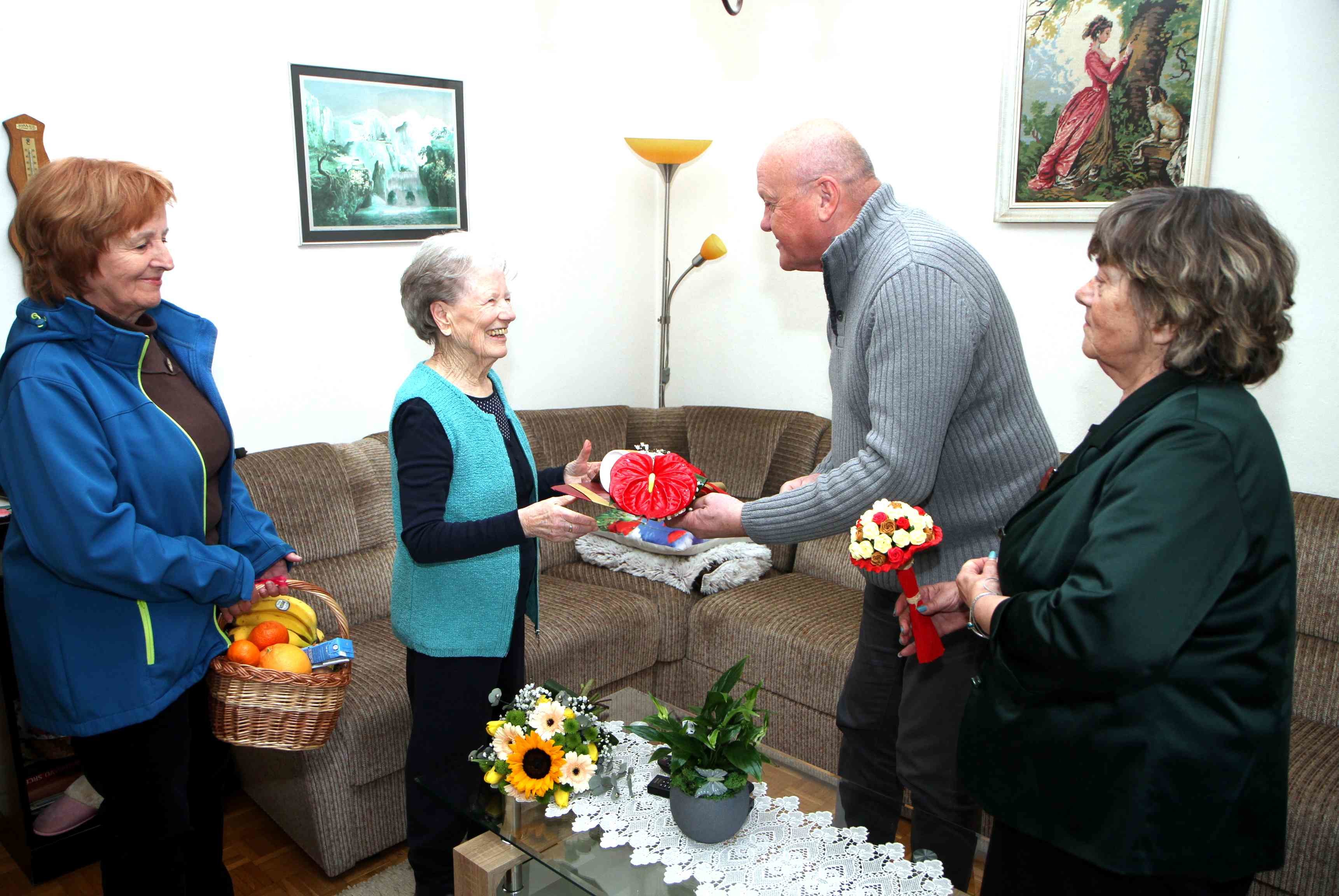 Mira Marija Kač praznovala 90 let | Občina Polzela | MojaObčina.si