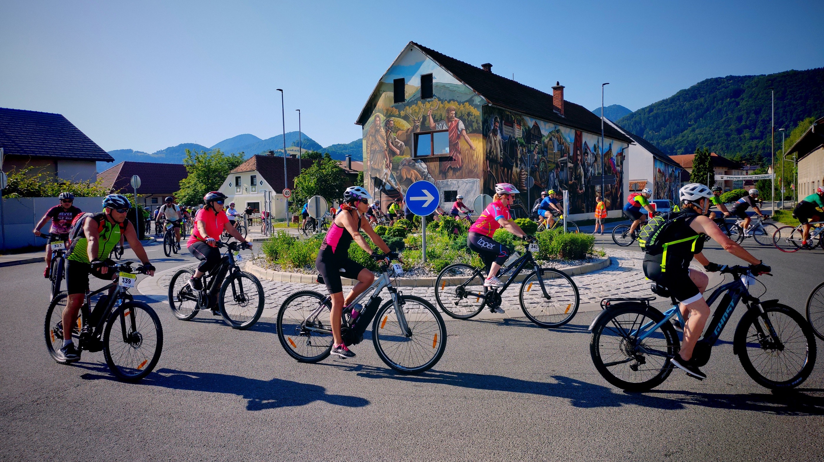 Video: Kolesarjenje po Spodnji Savinjski dolini 2025 | Občina Žalec | MojaObčina.si