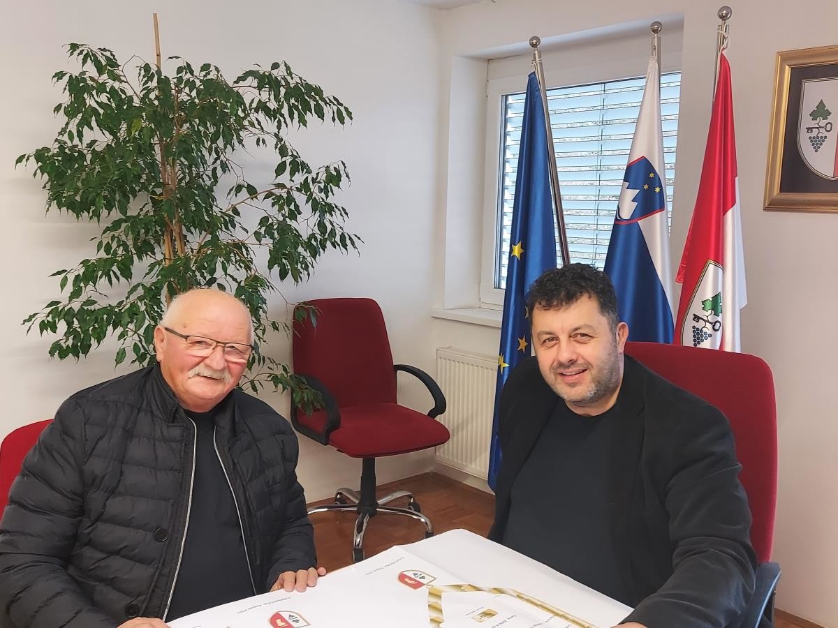 Župan povabil bivšega župana na kavo | Občina Mokronog-Trebelno ...