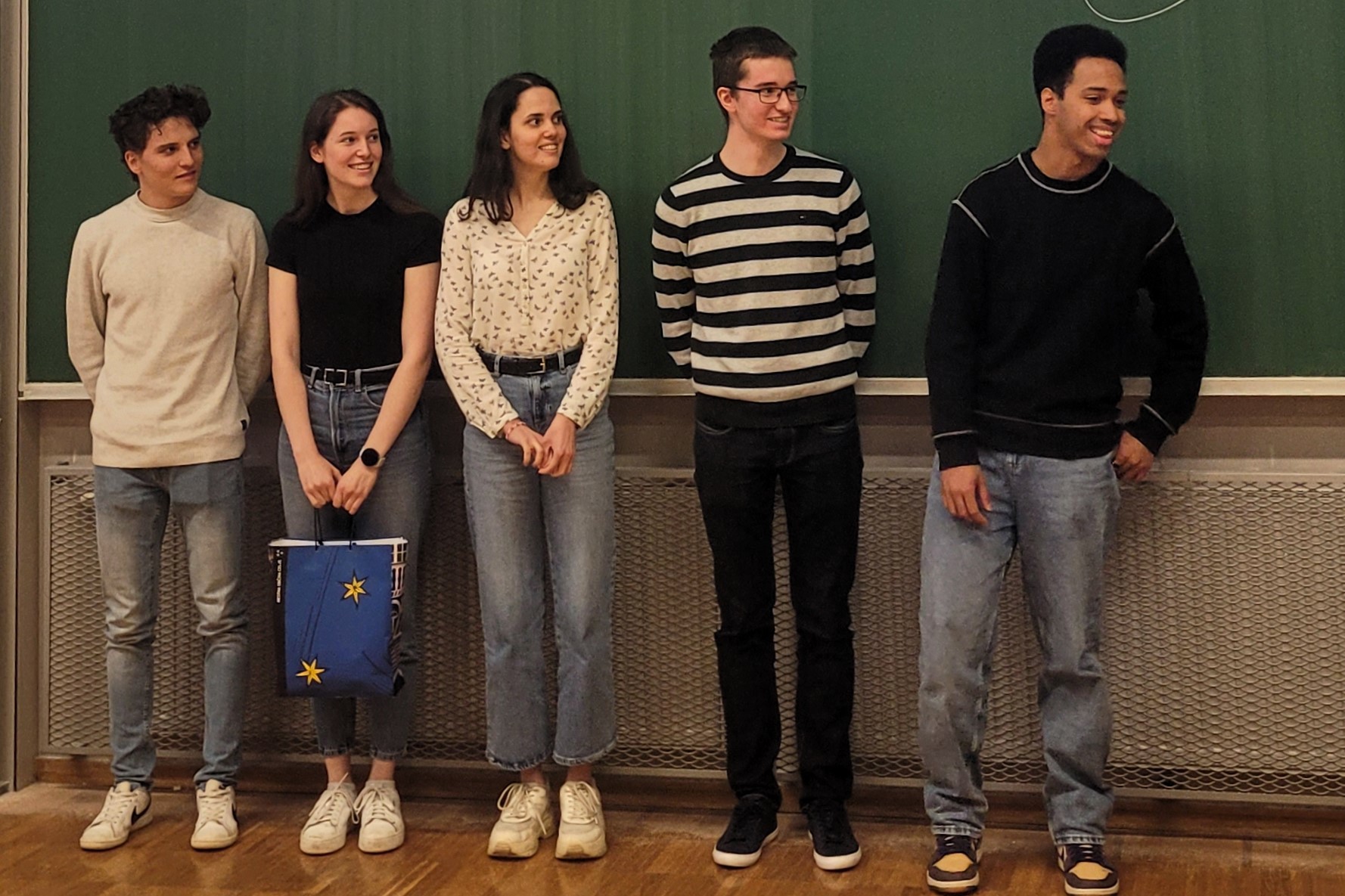 Študenti Fakultete za računalništvo in informatiko razvijali digitalne rešitve za MOC | Občina ...