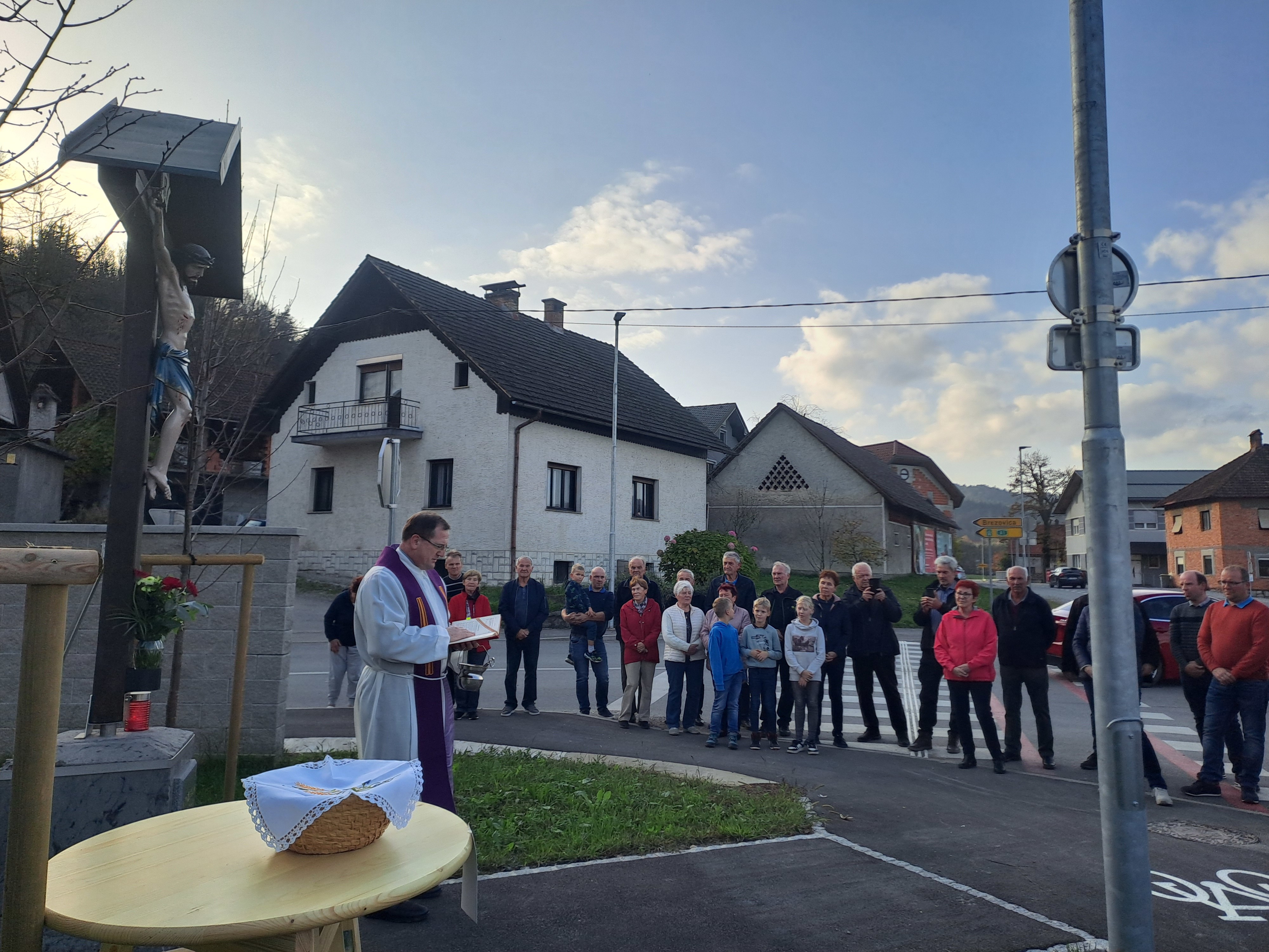 Žegnanje križa v Razorih | Občina Dobrova-Polhov Gradec | MojaObčina.si