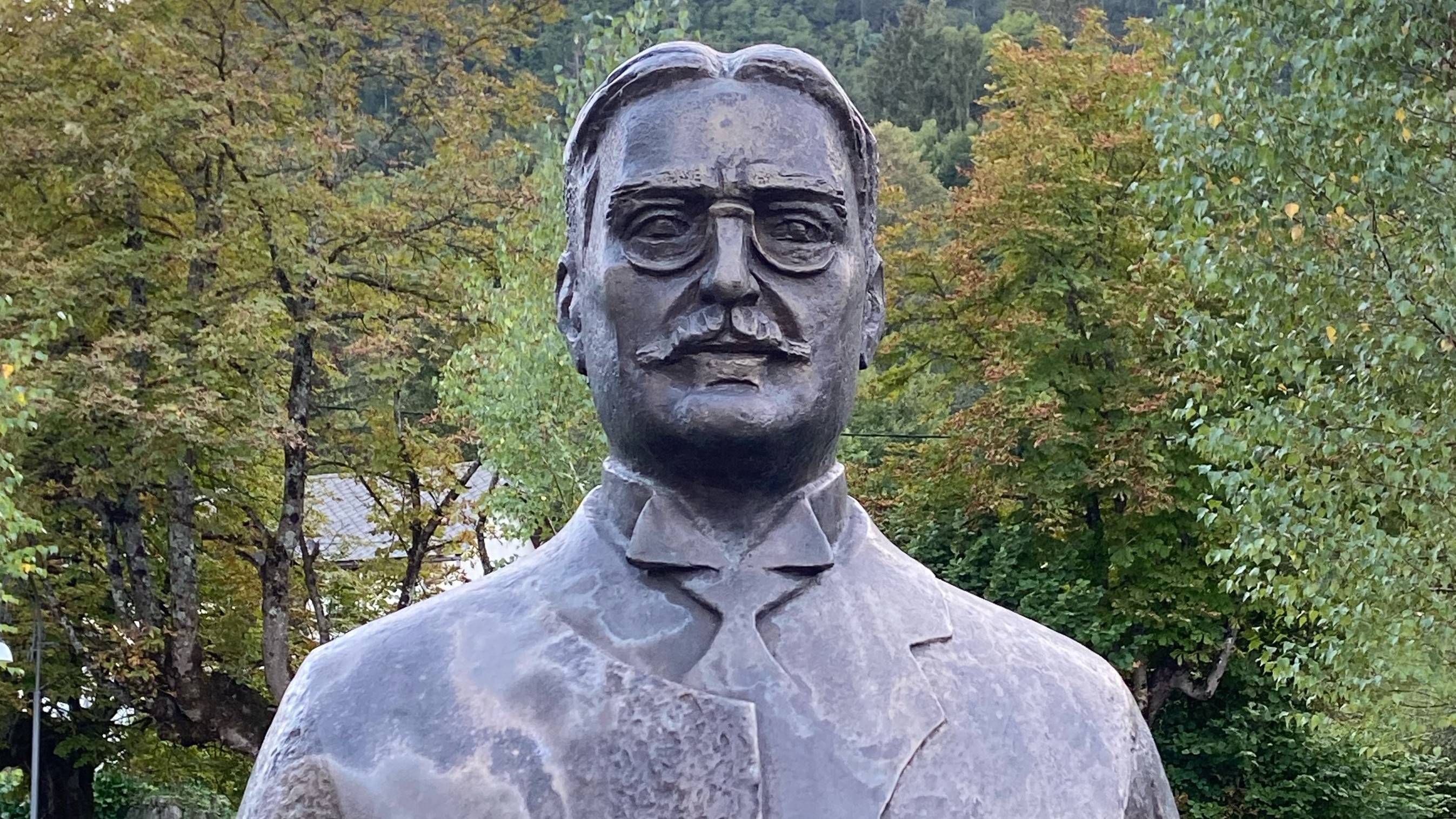 Povabilo na slovesnost ob prenovi spomenika dr. Mihajlu Pupinu | Občina Bled | MojaObčina.si