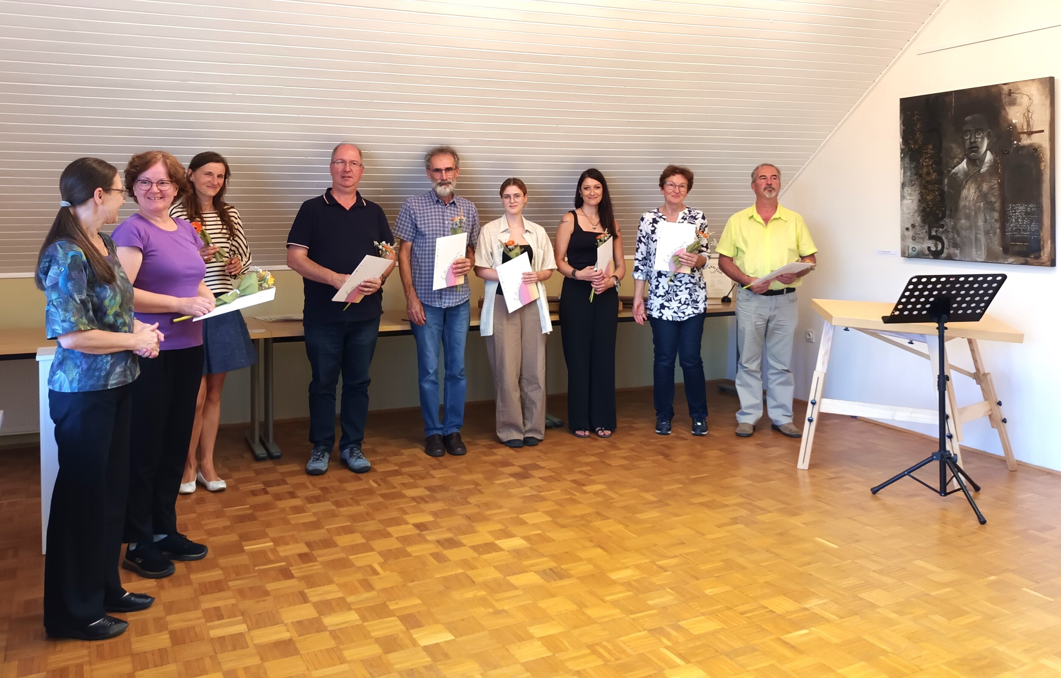 Območna tematska razstava Gnoj je zlato v Galeriji hiša sonca Logatec | Občina Logatec ...