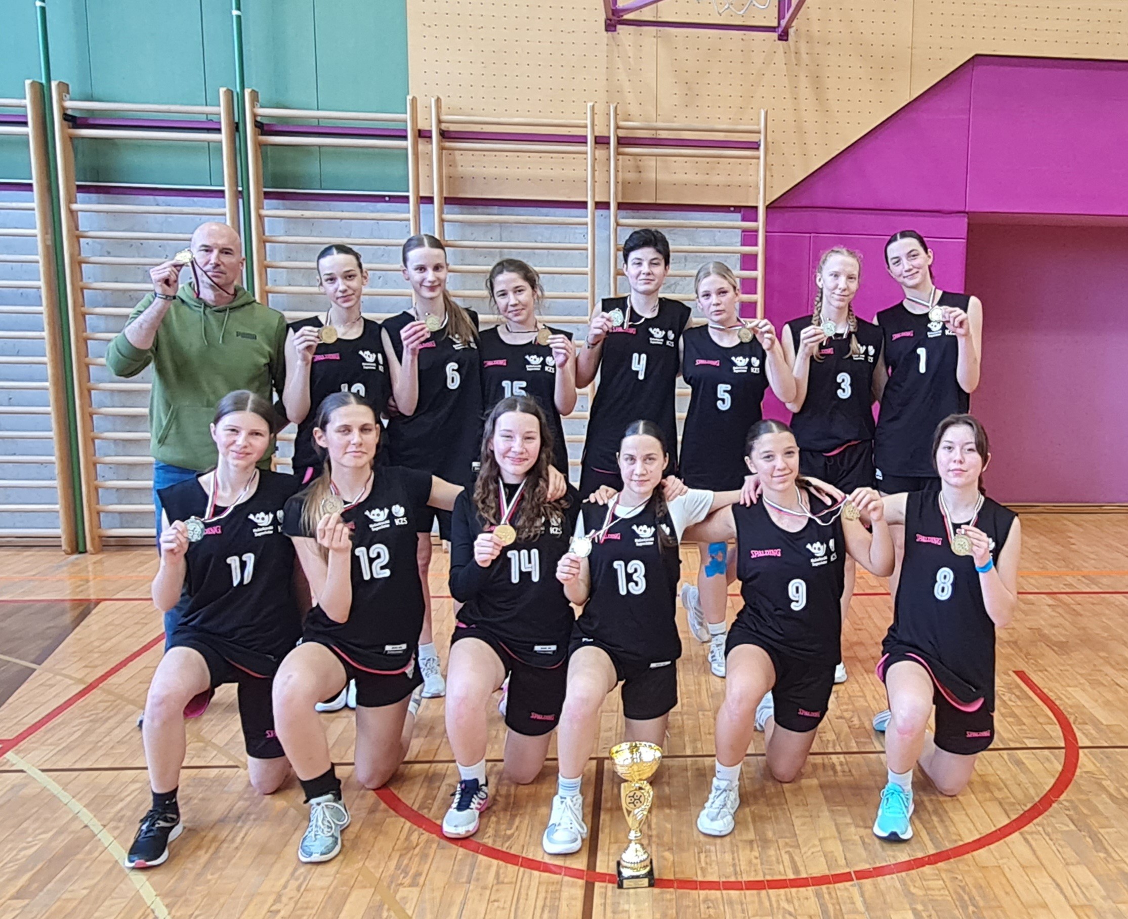 Košarkarice OŠ Šturje državne prvakinje | Občina Ajdovščina | MojaObčina.si