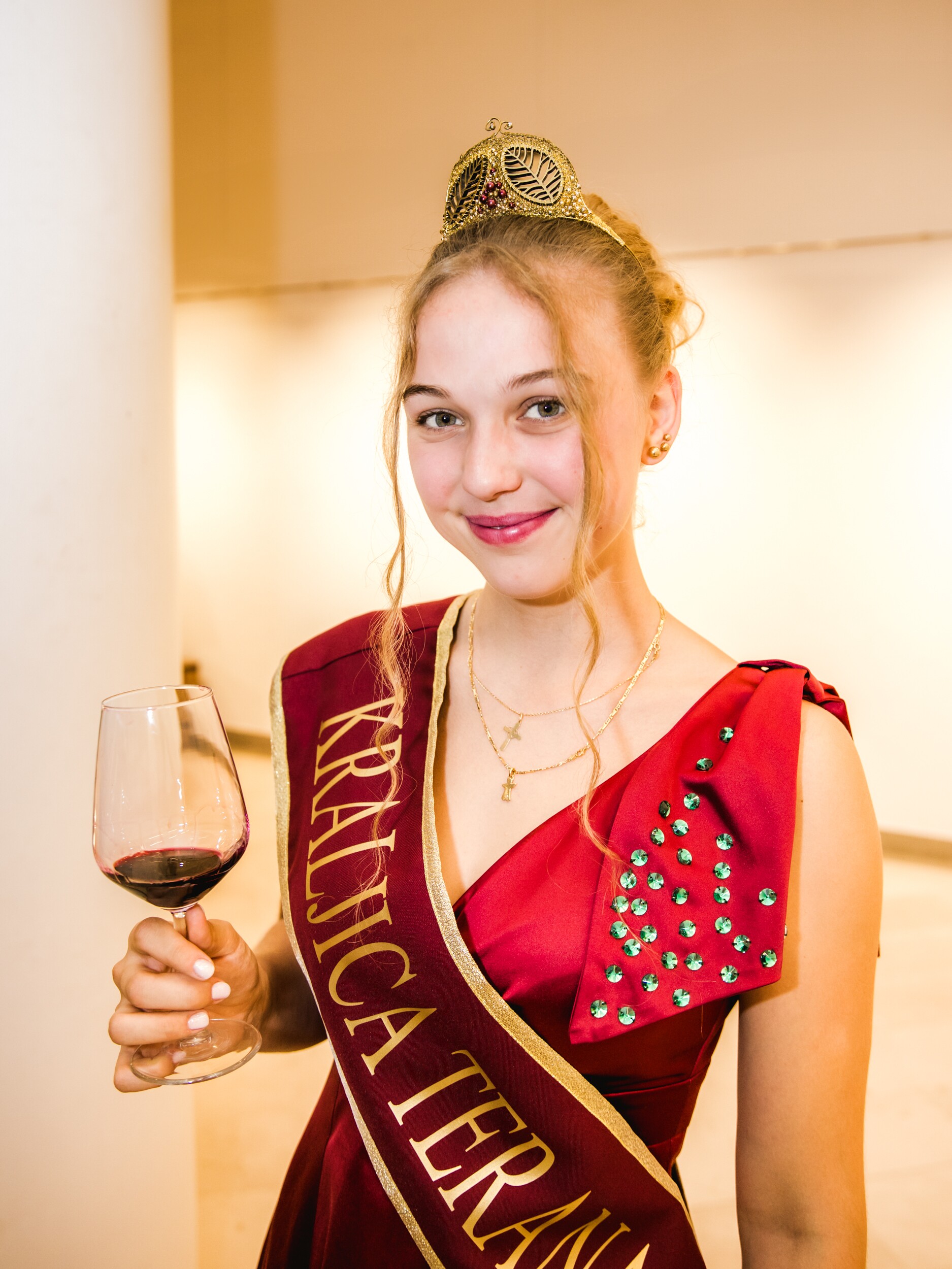 ZGODOVINSKI MEJNIK: PRVA KRALJIVCA TERANA IZ OBČINE MIREN ...