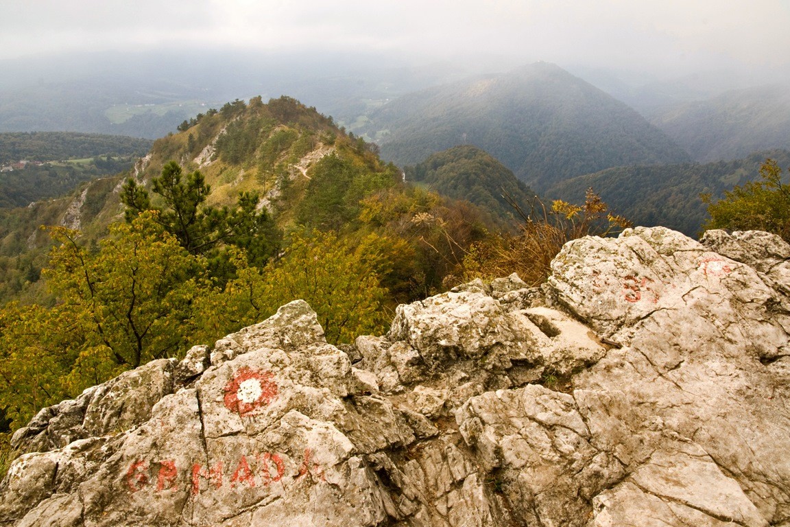 Nočni pohod na Polhograjsko Grmado | Občina Dobrova-Polhov Gradec ...