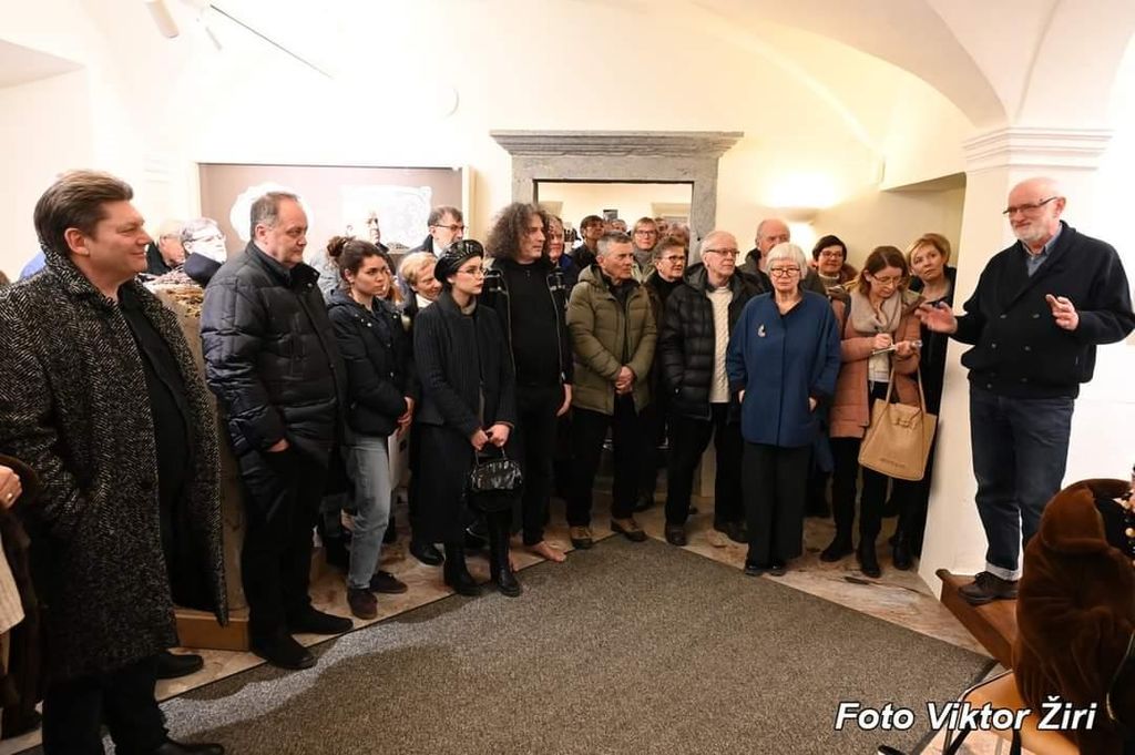 Otvoritev razstave Portreti Tomaža Kržišnika ob umetnikovi 80-letnici | Občina Žiri | MojaObčina.si