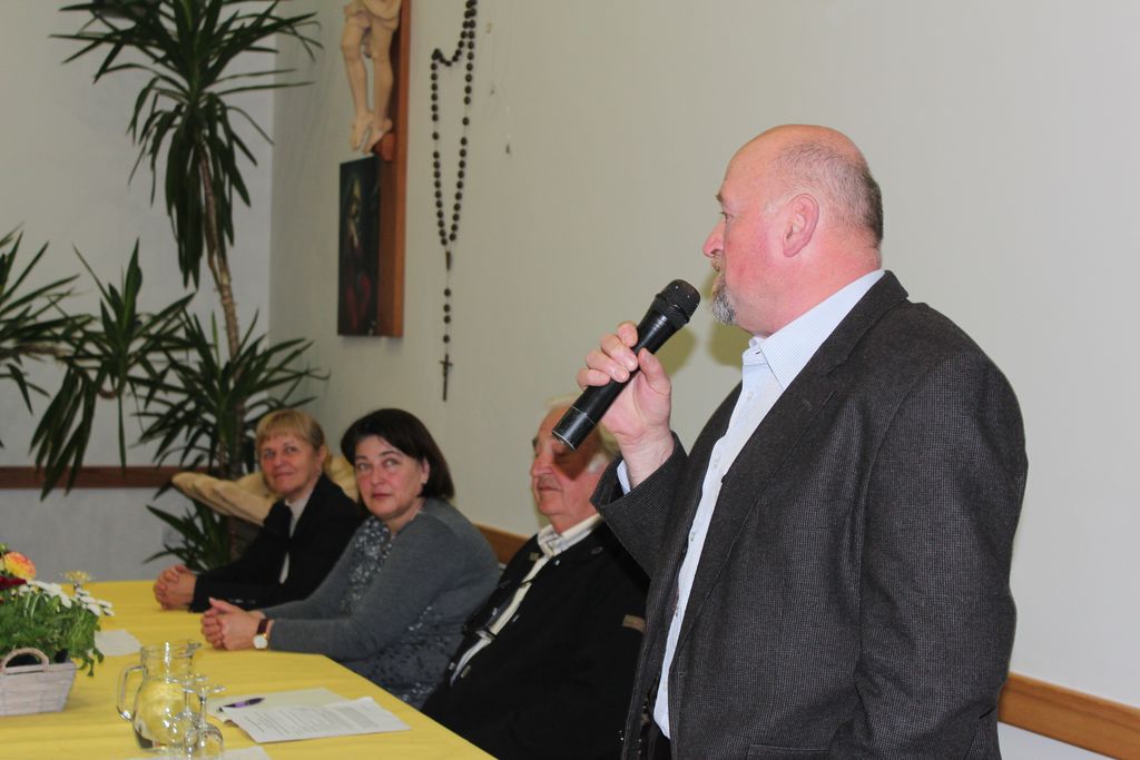 Utrinki iz Občnega zbora Vinogradniško vinarskega društva Vojnik ...