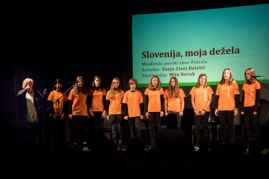 Z dr. Manco Košir ob 35. obletnici 1. otroškega turističnega festivala v Sloveniji | Občina ...