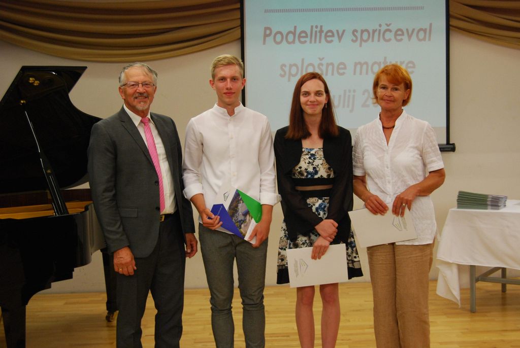 Karmen Glavan in Vid Habič, zlata maturanta splošne mature na »Jurčiču ...