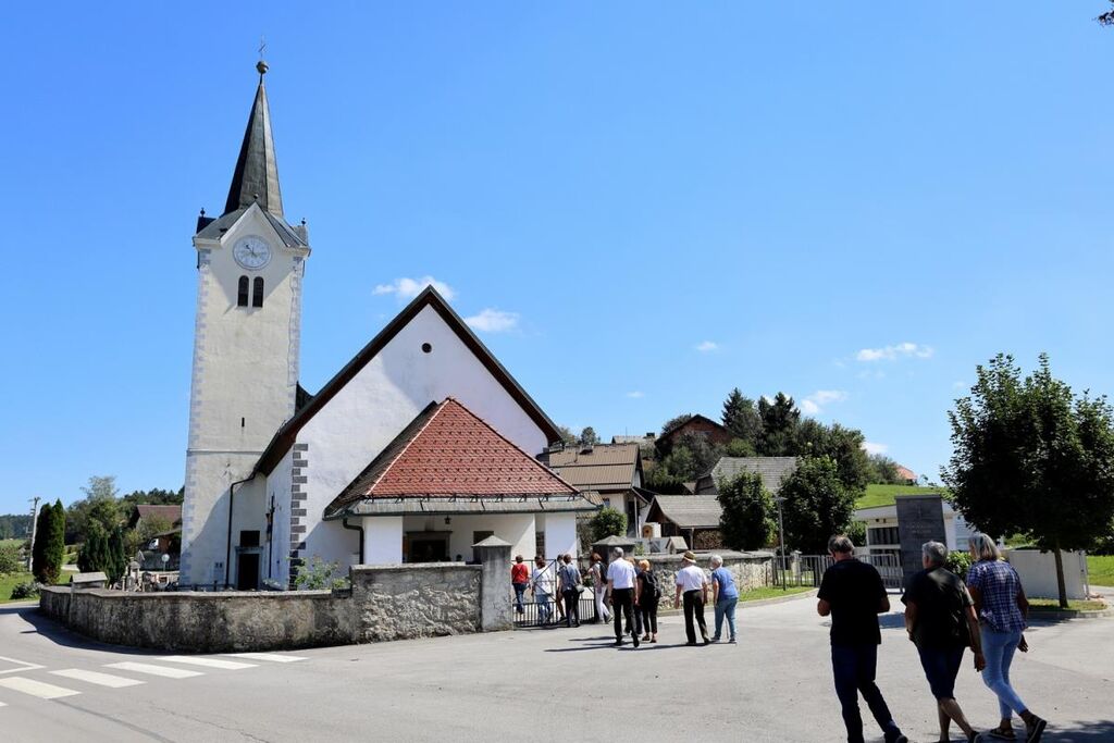 Romarska agencija Aritours 30-letnico delovanja obeležila v naši občini | Občina Ivančna Gorica ...