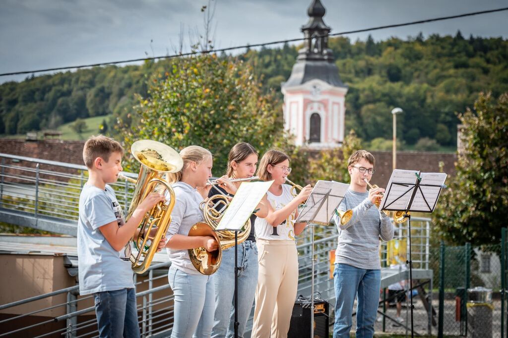 FOTO: Prvi ŠtrudeljFEST v Stični - še znamo stopiti skupaj! | Občina ...