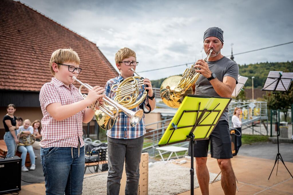 FOTO: Prvi ŠtrudeljFEST v Stični - še znamo stopiti skupaj! | Občina ...