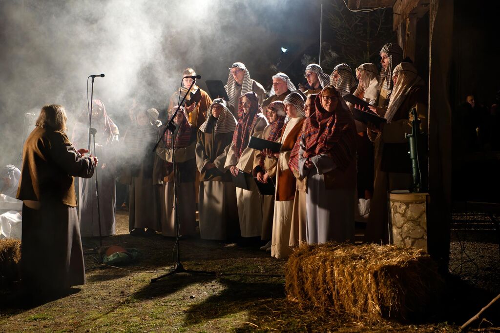 Žive jaslice na samostanskem vrtu | Občina Cerklje na Gorenjskem | MojaObčina.si