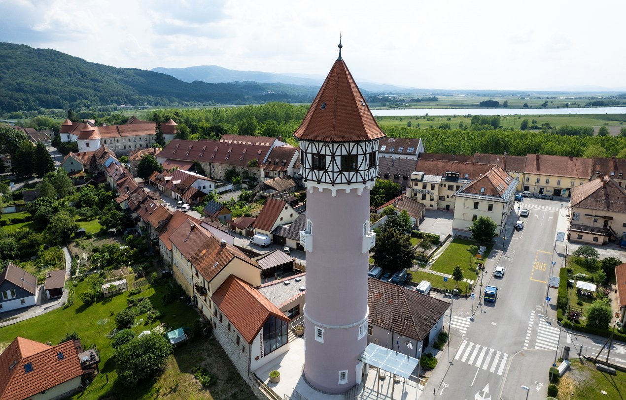 Slovenski kulturni praznik v Vodovodnem stolpu Brežice | Občina Brežice ...